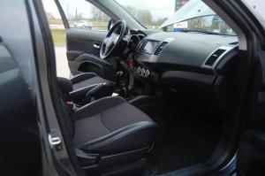 Grey Peugeot 4007 2008 in Jekabpils, with an engine capacity of 2.20 L and mileage of 189 thousand km for 6250 €, photo 16 on AUTOMOTO.COM.LV