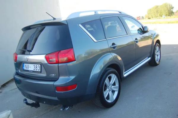 Pelēks Peugeot 4007 2008 Jēkabpils, ar dzinēja tilpumu 2.20 L un nobraukumu 268 tūkst. km par 4500 €, foto 7 vietnē AUTOMOTO.COM.LV
