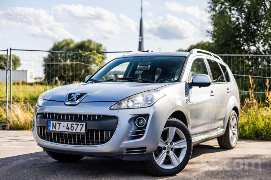 Grey Peugeot 4007 2008 in Riga, with an engine capacity of 2.20 L and mileage of 326 thousand km for 4990 €, photo 1 on AUTOMOTO.COM.LV