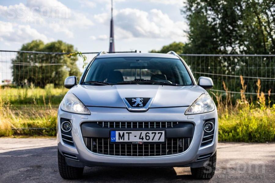 Grey Peugeot 4007 2008 in Riga, with an engine capacity of 2.20 L and mileage of 326 thousand km for 4990 €, photo 4 on AUTOMOTO.COM.LV