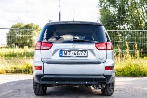 Grey Peugeot 4007 2008 in Riga, with an engine capacity of 2.20 L and mileage of 326 thousand km for 4990 €, photo 9 on AUTOMOTO.COM.LV