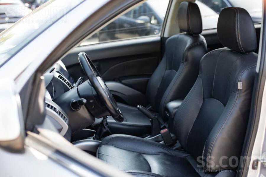 Grey Peugeot 4007 2008 in Riga, with an engine capacity of 2.20 L and mileage of 326 thousand km for 4990 €, photo 13 on AUTOMOTO.COM.LV