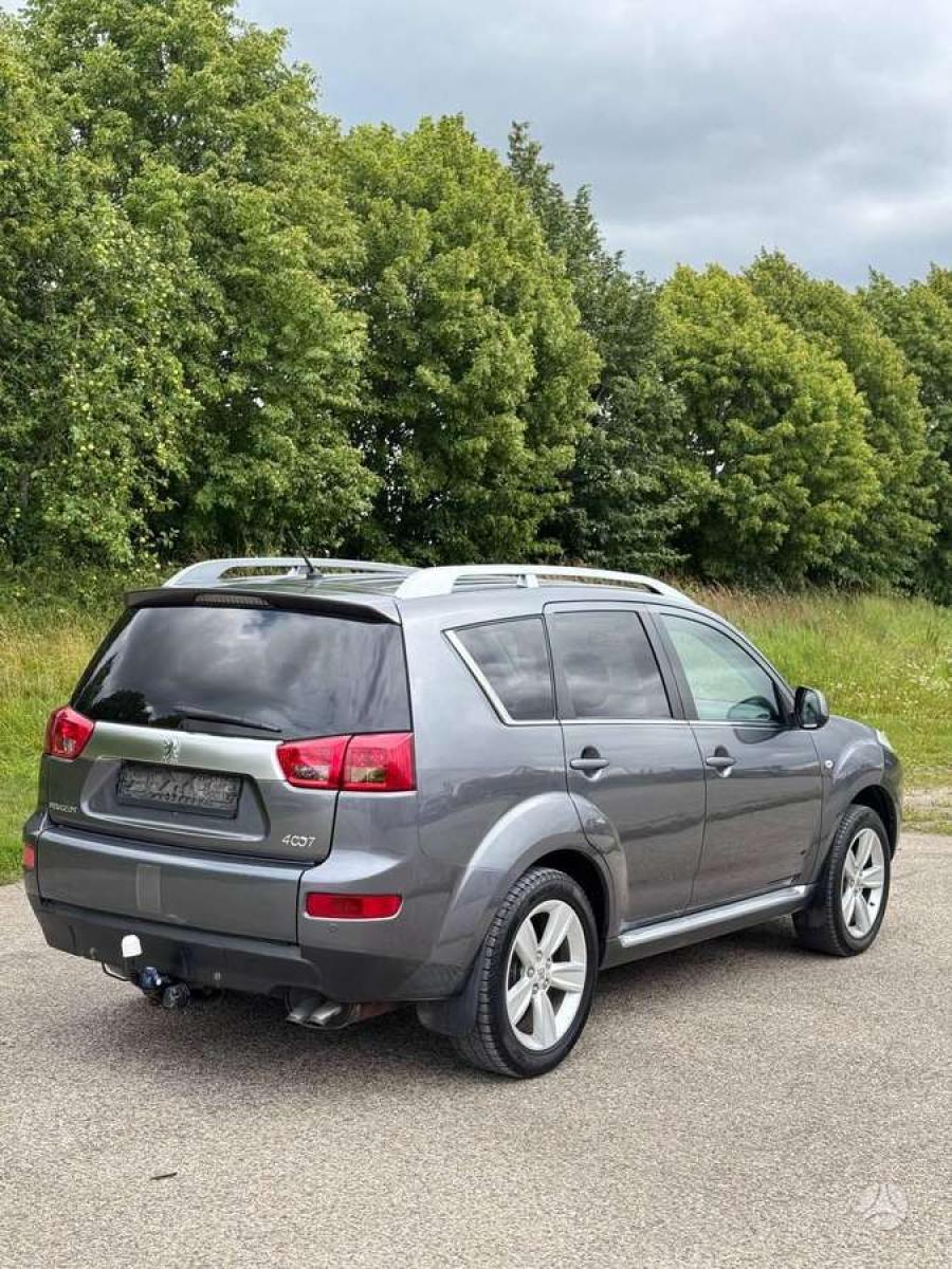 Pelēks Peugeot 4007 2008 Marijampole, ar dzinēja tilpumu 2.18 L un nobraukumu 262 tūkst. km par 3100 €, foto 21 vietnē AUTOMOTO.COM.LV