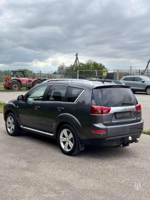 Pelēks Peugeot 4007 2008 Marijampole, ar dzinēja tilpumu 2.18 L un nobraukumu 262 tūkst. km par 3100 €, foto 24 vietnē AUTOMOTO.COM.LV