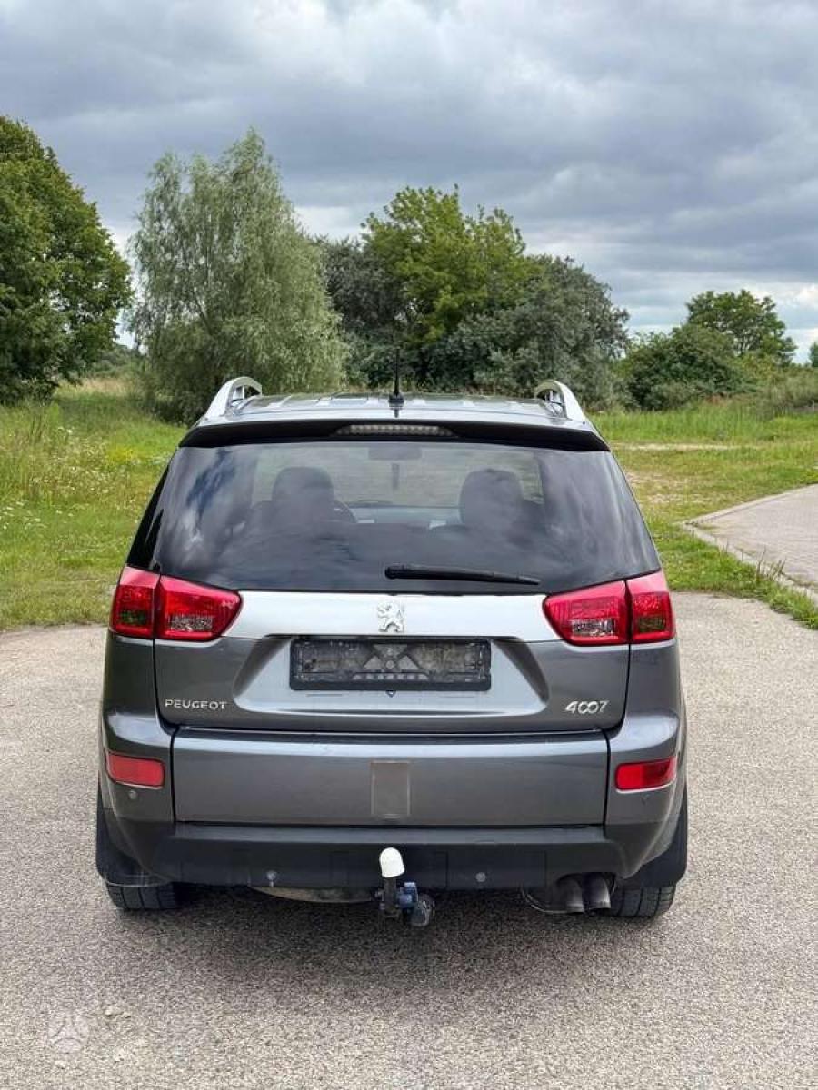 Pelēks Peugeot 4007 2008 Marijampole, ar dzinēja tilpumu 2.18 L un nobraukumu 262 tūkst. km par 3100 €, foto 23 vietnē AUTOMOTO.COM.LV