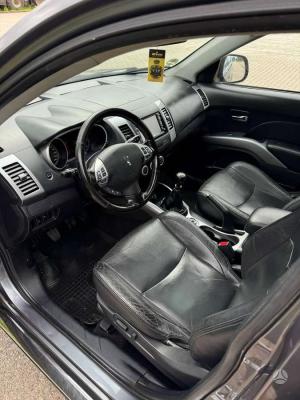 Pelēks Peugeot 4007 2008 Marijampole, ar dzinēja tilpumu 2.18 L un nobraukumu 262 tūkst. km par 3100 €, foto 39 vietnē AUTOMOTO.COM.LV