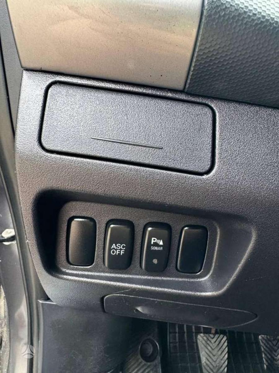 Pelēks Peugeot 4007 2008 Marijampole, ar dzinēja tilpumu 2.18 L un nobraukumu 262 tūkst. km par 3100 €, foto 53 vietnē AUTOMOTO.COM.LV