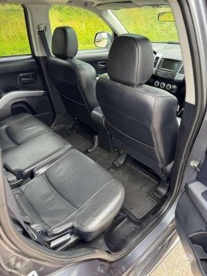 Pelēks Peugeot 4007 2008 Marijampole, ar dzinēja tilpumu 2.18 L un nobraukumu 262 tūkst. km par 3100 €, foto 63 vietnē AUTOMOTO.COM.LV