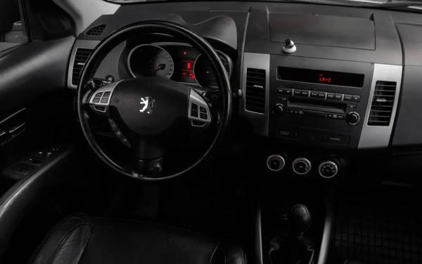 Pelēks Peugeot 4007 2008 Jelgava, ar dzinēja tilpumu 2.20 L un nobraukumu 226 tūkst. km par 2850 €, foto 8 vietnē AUTOMOTO.COM.LV