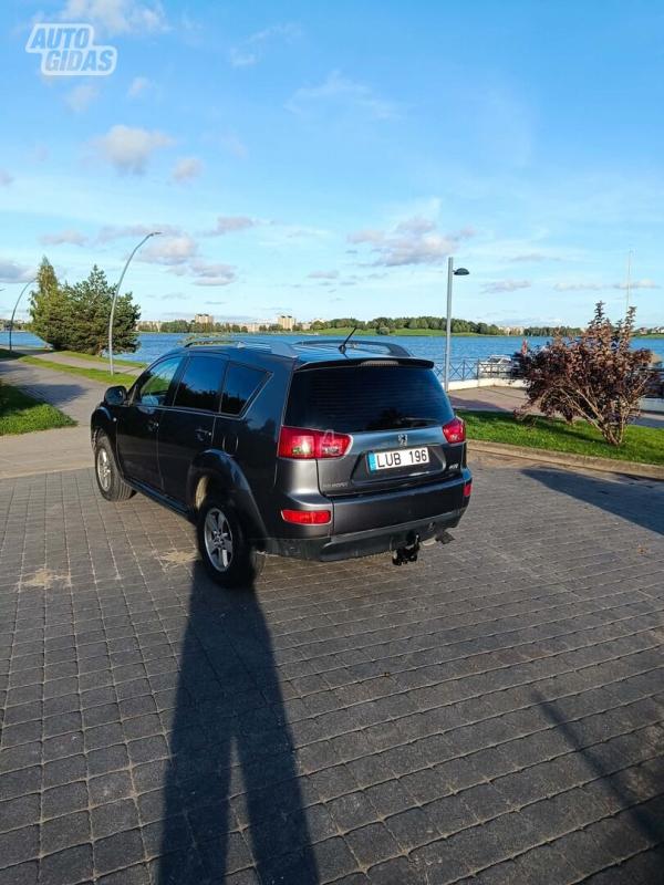 Pelēks Peugeot 4007 2008 Telšiai, ar dzinēja tilpumu 2.20 L un nobraukumu 271 tūkst. km par 3200 €, foto 5 vietnē AUTOMOTO.COM.LV