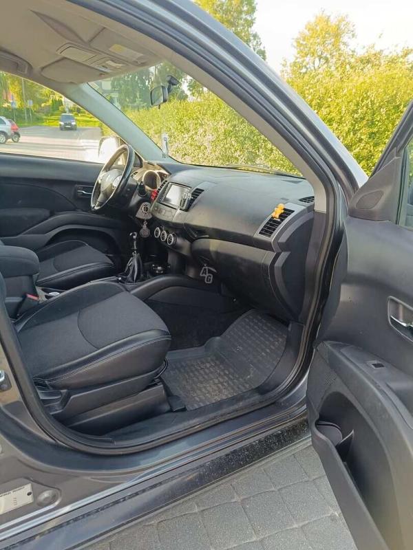 Pelēks Peugeot 4007 2008 Telšiai, ar dzinēja tilpumu 2.20 L un nobraukumu 271 tūkst. km par 3200 €, foto 8 vietnē AUTOMOTO.COM.LV