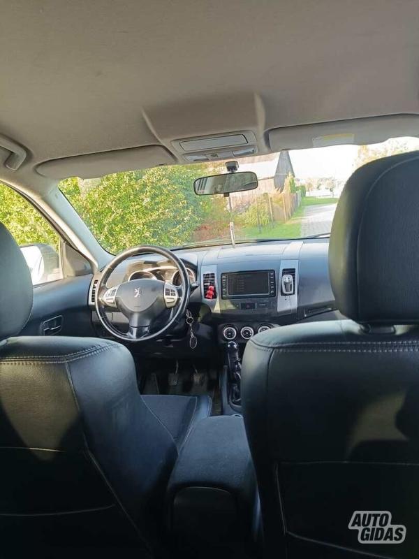 Pelēks Peugeot 4007 2008 Telšiai, ar dzinēja tilpumu 2.20 L un nobraukumu 271 tūkst. km par 3200 €, foto 9 vietnē AUTOMOTO.COM.LV