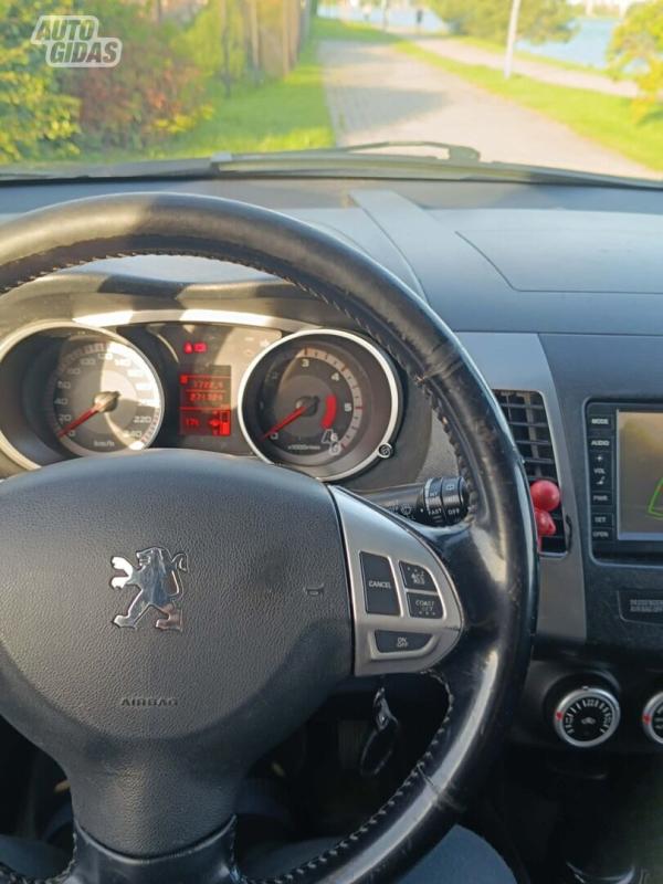 Pelēks Peugeot 4007 2008 Telšiai, ar dzinēja tilpumu 2.20 L un nobraukumu 271 tūkst. km par 3200 €, foto 10 vietnē AUTOMOTO.COM.LV