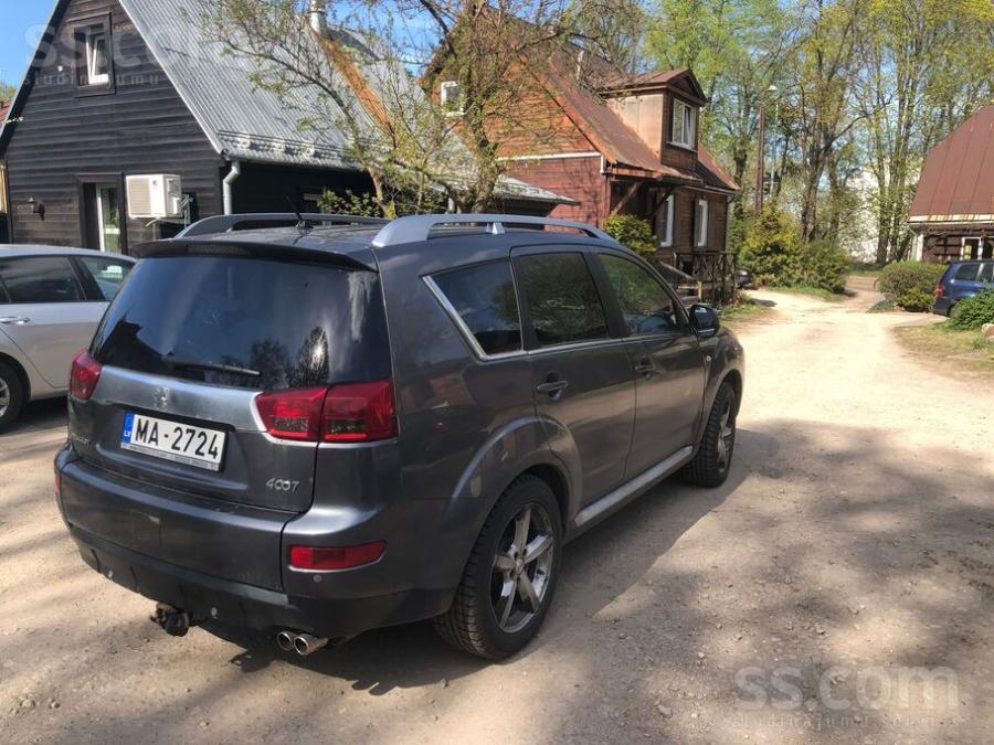 Pelēks Peugeot 4007 2009 Rīga, ar dzinēja tilpumu 2.20 L un nobraukumu 351 tūkst. km par 2900 €, foto 4 vietnē AUTOMOTO.COM.LV