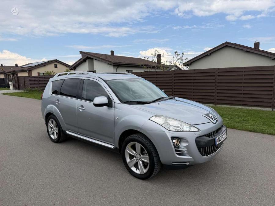 Grey Peugeot 4007 2009 in Klaipeda, with an engine capacity of 2.18 L and mileage of 342 thousand km for 2650 €, photo 4 on AUTOMOTO.COM.LV
