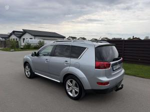 Grey Peugeot 4007 2009 in Klaipeda, with an engine capacity of 2.18 L and mileage of 342 thousand km for 2650 €, photo 8 on AUTOMOTO.COM.LV
