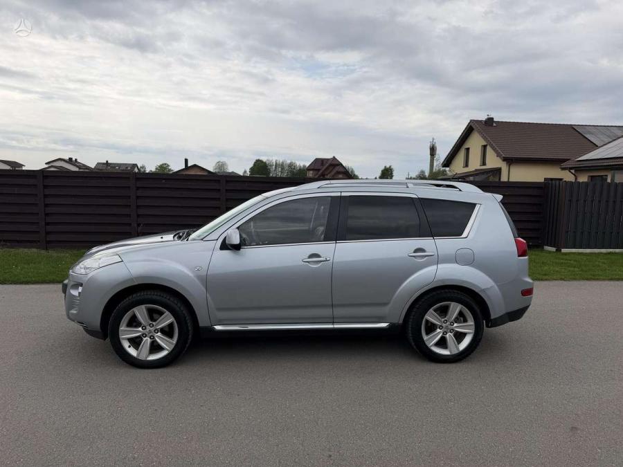 Grey Peugeot 4007 2009 in Klaipeda, with an engine capacity of 2.18 L and mileage of 342 thousand km for 2650 €, photo 9 on AUTOMOTO.COM.LV