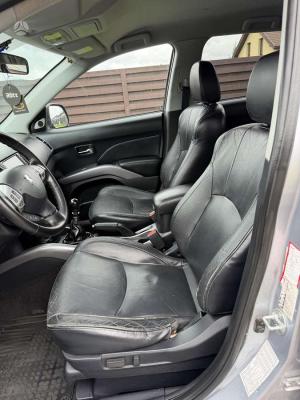 Grey Peugeot 4007 2009 in Klaipeda, with an engine capacity of 2.18 L and mileage of 342 thousand km for 2650 €, photo 11 on AUTOMOTO.COM.LV