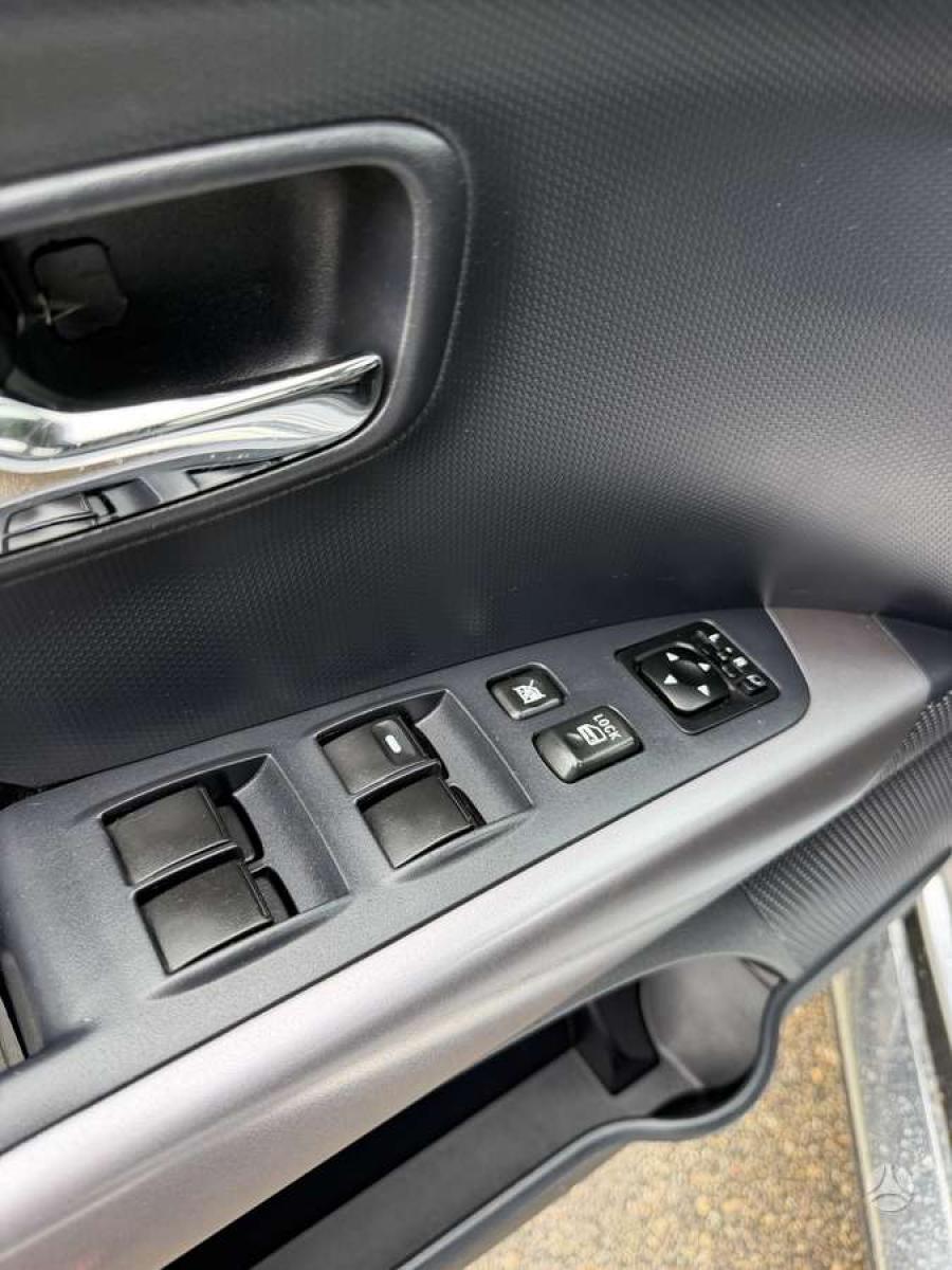 Grey Peugeot 4007 2009 in Klaipeda, with an engine capacity of 2.18 L and mileage of 342 thousand km for 2650 €, photo 13 on AUTOMOTO.COM.LV