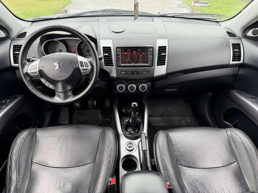 Grey Peugeot 4007 2009 in Klaipeda, with an engine capacity of 2.18 L and mileage of 342 thousand km for 2650 €, photo 14 on AUTOMOTO.COM.LV