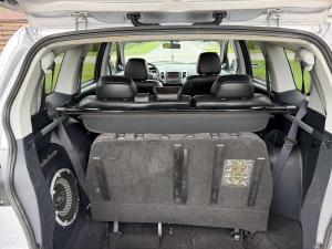 Grey Peugeot 4007 2009 in Klaipeda, with an engine capacity of 2.18 L and mileage of 342 thousand km for 2650 €, photo 15 on AUTOMOTO.COM.LV