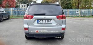Grey Peugeot 4007 2009 in Riga, with an engine capacity of 2.20 L and mileage of 327 thousand km for 2650 €, photo 3 on AUTOMOTO.COM.LV