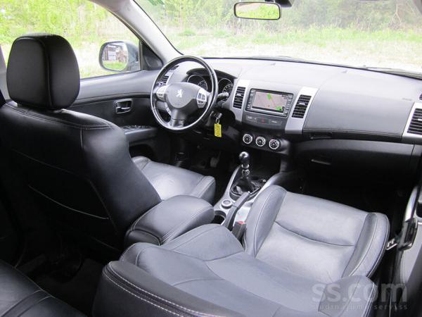 Pelēks Peugeot 4007 2010 Rīga, ar dzinēja tilpumu 2.20 L un nobraukumu 0 tūkst. km par 4490 €, foto 2 vietnē AUTOMOTO.COM.LV