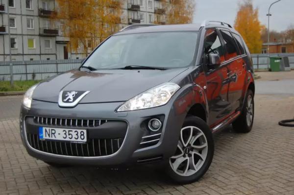 Grey Peugeot 4007 2010 in Jekabpils, with an engine capacity of 2.20 L and mileage of 248 thousand km for 6555 €, photo 1 on AUTOMOTO.COM.LV