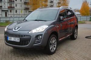 Grey Peugeot 4007 2010 in Jekabpils, with an engine capacity of 2.20 L and mileage of 248 thousand km for 6555 €, photo 4 on AUTOMOTO.COM.LV