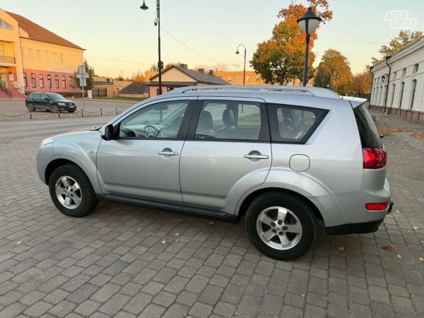 Пежо 4007 2010 в Мажейкяй на AUTOMOTO.COM.LV Серый Пежо 4007 2010 в Мажейкяй, объемом двигателя 2.20 л и пробегом 227 тыс. км за 4150 €, фото 10 на AUTOMOTO.COM.LV