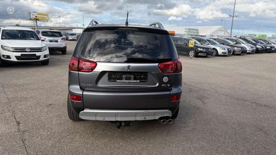 Pelēks Peugeot 4007 2011 Marijampole, ar dzinēja tilpumu 2.18 L un nobraukumu 238 tūkst. km par 5650 €, foto 5 vietnē AUTOMOTO.COM.LV