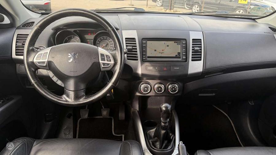 Pelēks Peugeot 4007 2011 Marijampole, ar dzinēja tilpumu 2.18 L un nobraukumu 238 tūkst. km par 5650 €, foto 14 vietnē AUTOMOTO.COM.LV