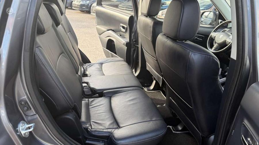 Pelēks Peugeot 4007 2011 Marijampole, ar dzinēja tilpumu 2.18 L un nobraukumu 238 tūkst. km par 5650 €, foto 34 vietnē AUTOMOTO.COM.LV