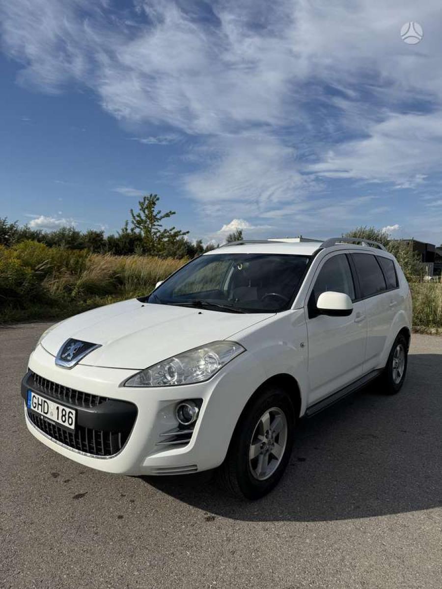 White Peugeot 4007 2008 in Kaunas, with an engine capacity of 2.18 L and mileage of 196 thousand km for 3490 €, photo 3 on AUTOMOTO.COM.LV
