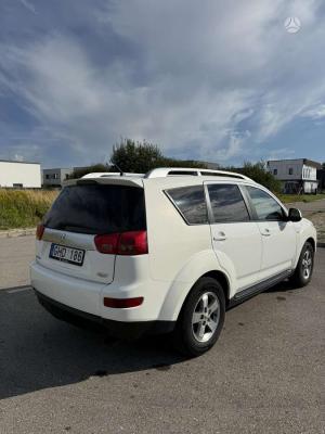 White Peugeot 4007 2008 in Kaunas, with an engine capacity of 2.18 L and mileage of 196 thousand km for 3490 €, photo 7 on AUTOMOTO.COM.LV