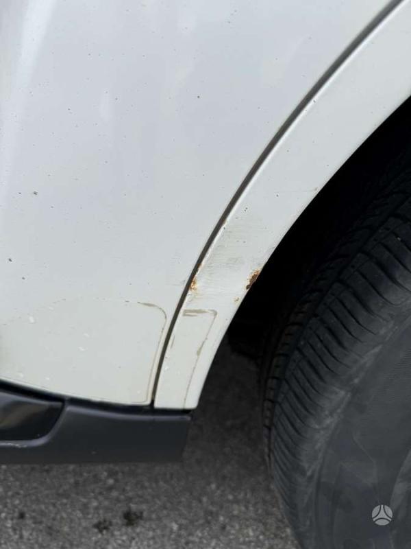 White Peugeot 4007 2008 in Kaunas, with an engine capacity of 2.18 L and mileage of 196 thousand km for 3490 €, photo 11 on AUTOMOTO.COM.LV
