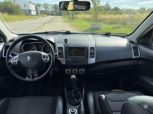 White Peugeot 4007 2008 in Kaunas, with an engine capacity of 2.18 L and mileage of 196 thousand km for 3490 €, photo 14 on AUTOMOTO.COM.LV
