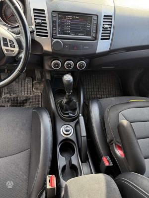 White Peugeot 4007 2008 in Kaunas, with an engine capacity of 2.18 L and mileage of 196 thousand km for 3490 €, photo 20 on AUTOMOTO.COM.LV