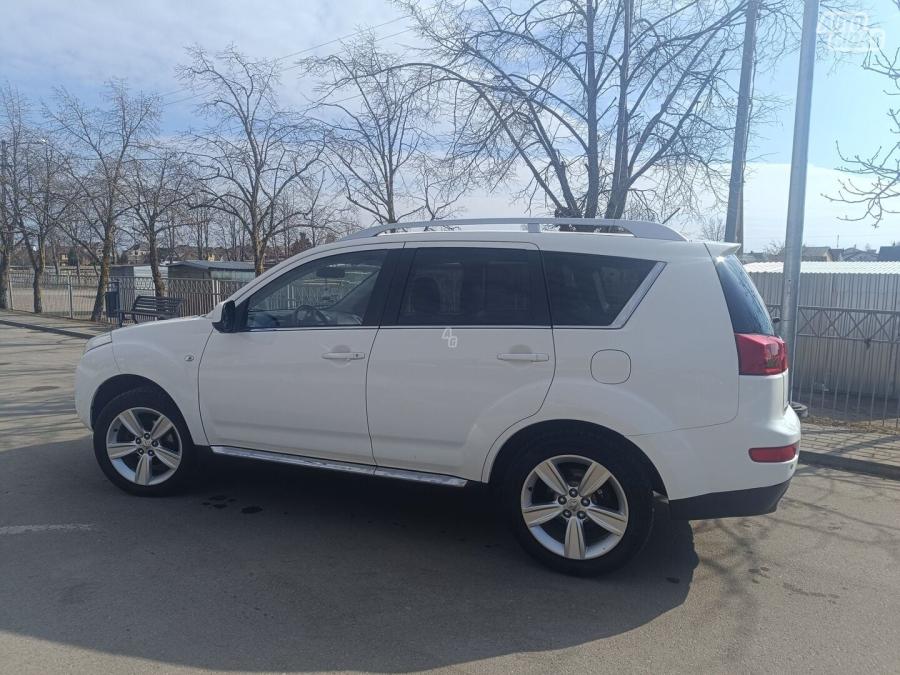 Balts Peugeot 4007 2009 Telšiai, ar dzinēja tilpumu 2.20 L un nobraukumu 273 tūkst. km par 3399 €, foto 6 vietnē AUTOMOTO.COM.LV