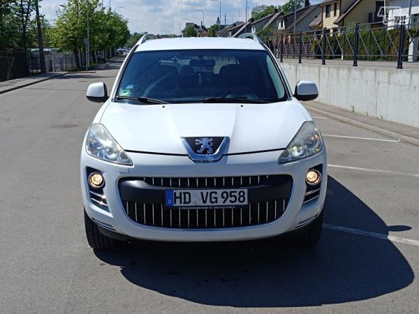White Peugeot 4007 2009 in Telschi, with an engine capacity of 2.20 L and mileage of 270 thousand km for 3500 €, photo 1 on AUTOMOTO.COM.LV