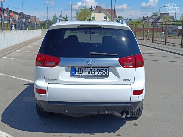 White Peugeot 4007 2009 in Telschi, with an engine capacity of 2.20 L and mileage of 270 thousand km for 3500 €, photo 7 on AUTOMOTO.COM.LV