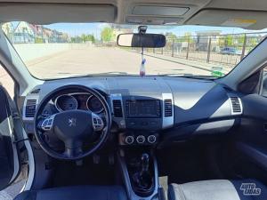 Balts Peugeot 4007 2009 Telšiai, ar dzinēja tilpumu 2.20 L un nobraukumu 270 tūkst. km par 3500 €, foto 17 vietnē AUTOMOTO.COM.LV