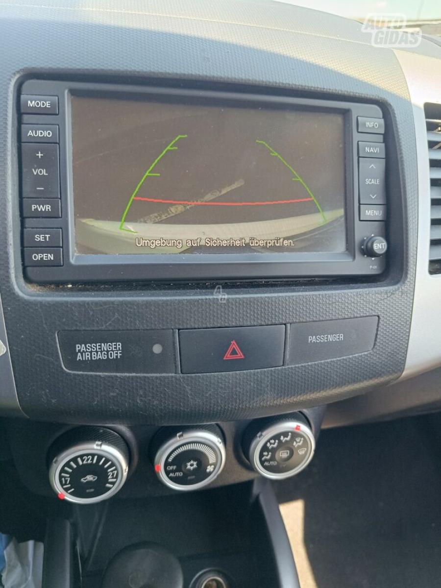 Balts Peugeot 4007 2009 Telšiai, ar dzinēja tilpumu 2.20 L un nobraukumu 270 tūkst. km par 3500 €, foto 20 vietnē AUTOMOTO.COM.LV