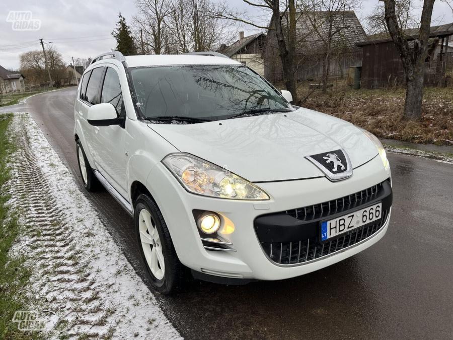 White Peugeot 4007 2010 in Prienai, with an engine capacity of 2.20 L and mileage of 350 thousand km for 3450 €, photo 2 on AUTOMOTO.COM.LV