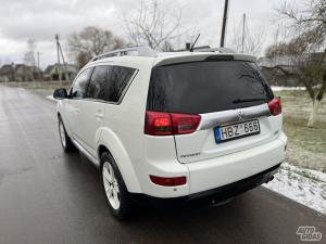 White Peugeot 4007 2010 in Prienai, with an engine capacity of 2.20 L and mileage of 350 thousand km for 3450 €, photo 3 on AUTOMOTO.COM.LV
