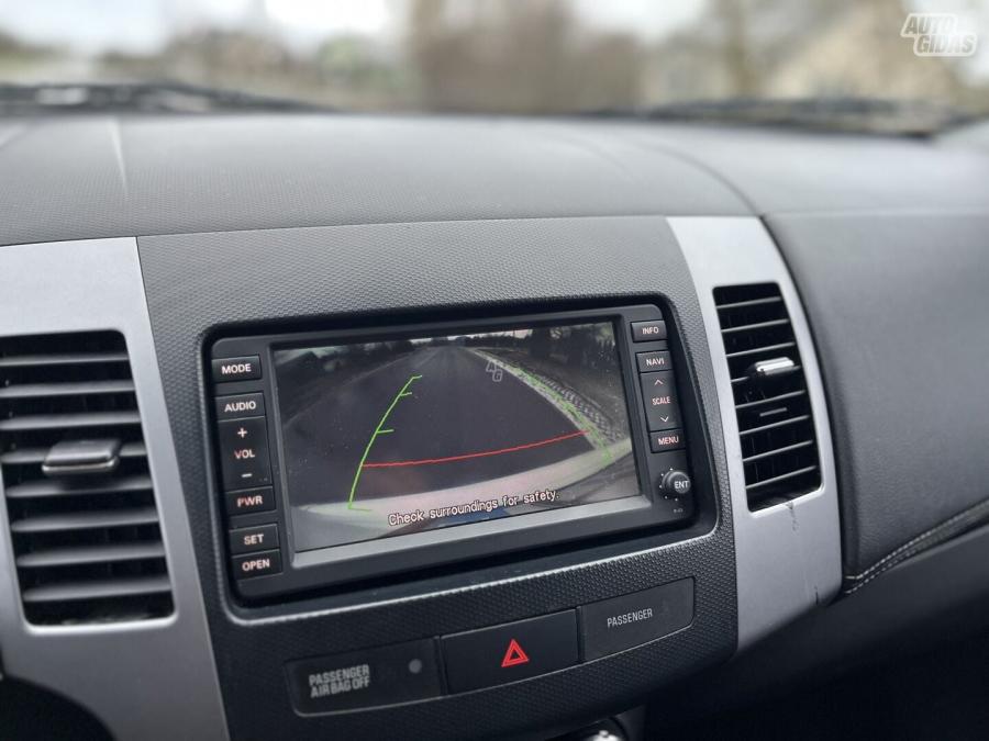 White Peugeot 4007 2010 in Prienai, with an engine capacity of 2.20 L and mileage of 350 thousand km for 3450 €, photo 17 on AUTOMOTO.COM.LV
