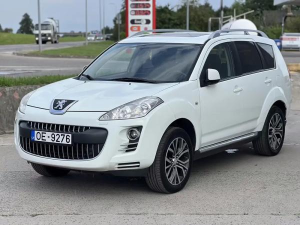 White Peugeot 4007 2010 in Jekabpils, with an engine capacity of 2.20 L and mileage of 270 thousand km for 6500 €, photo 3 on AUTOMOTO.COM.LV