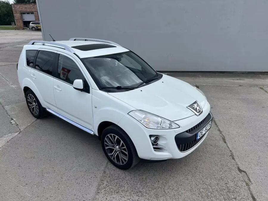 Balts Peugeot 4007 2010 Jēkabpils, ar dzinēja tilpumu 2.20 L un nobraukumu 270 tūkst. km par 6500 €, foto 6 vietnē AUTOMOTO.COM.LV