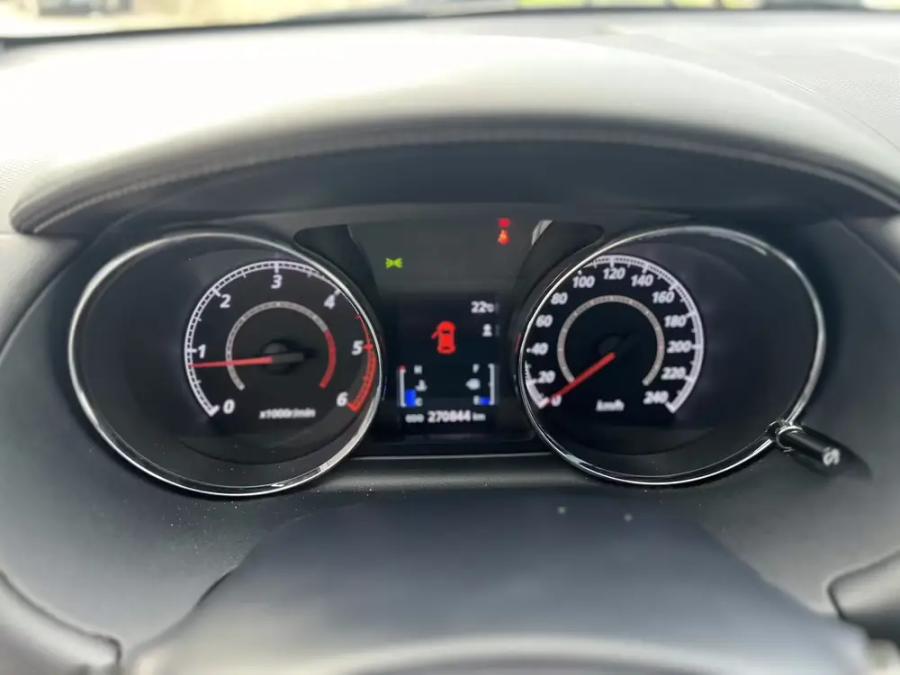 Balts Peugeot 4007 2010 Jēkabpils, ar dzinēja tilpumu 2.20 L un nobraukumu 270 tūkst. km par 6500 €, foto 12 vietnē AUTOMOTO.COM.LV