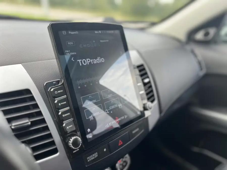 Balts Peugeot 4007 2010 Jēkabpils, ar dzinēja tilpumu 2.20 L un nobraukumu 270 tūkst. km par 6500 €, foto 13 vietnē AUTOMOTO.COM.LV
